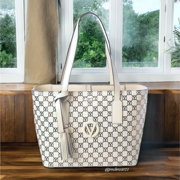 Valentino By Mario Valentino | Bags | Valentino By Mario Valentino ...